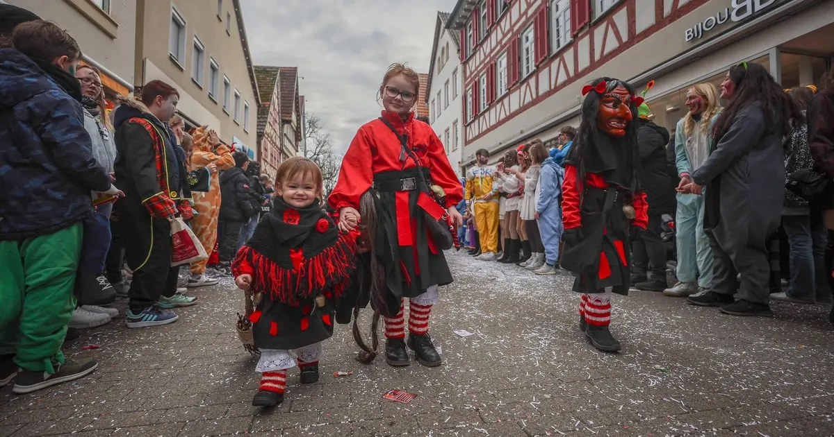 Kirchheimer Fasnetsumzug lockt rund 25.000 Besucher an - Kirchheim ...