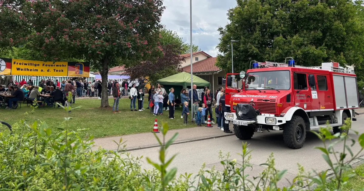 Dorfgemeinschaft feiert 150 Jahre Feuerwehr Hepsisau - Rund um die Teck - Teckbote