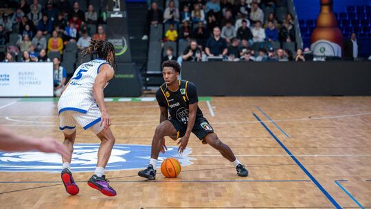 Bozic Knights schlagen EPG Baskets Koblenz nach Overtime - Lokalsport ...