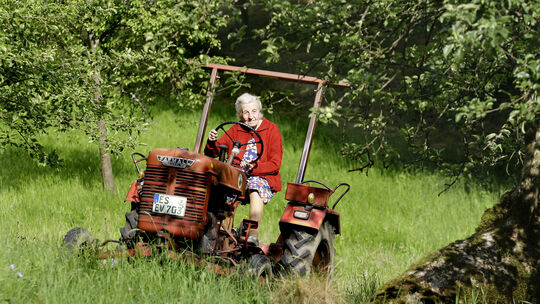 „D‘ Ehreta Frida“ und ihr Cormick - Home - Teckbote