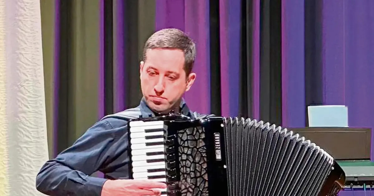 Gastspiel des Akkordeon-Virtuosen Roman Dotsenko in der Kirchheimer ...